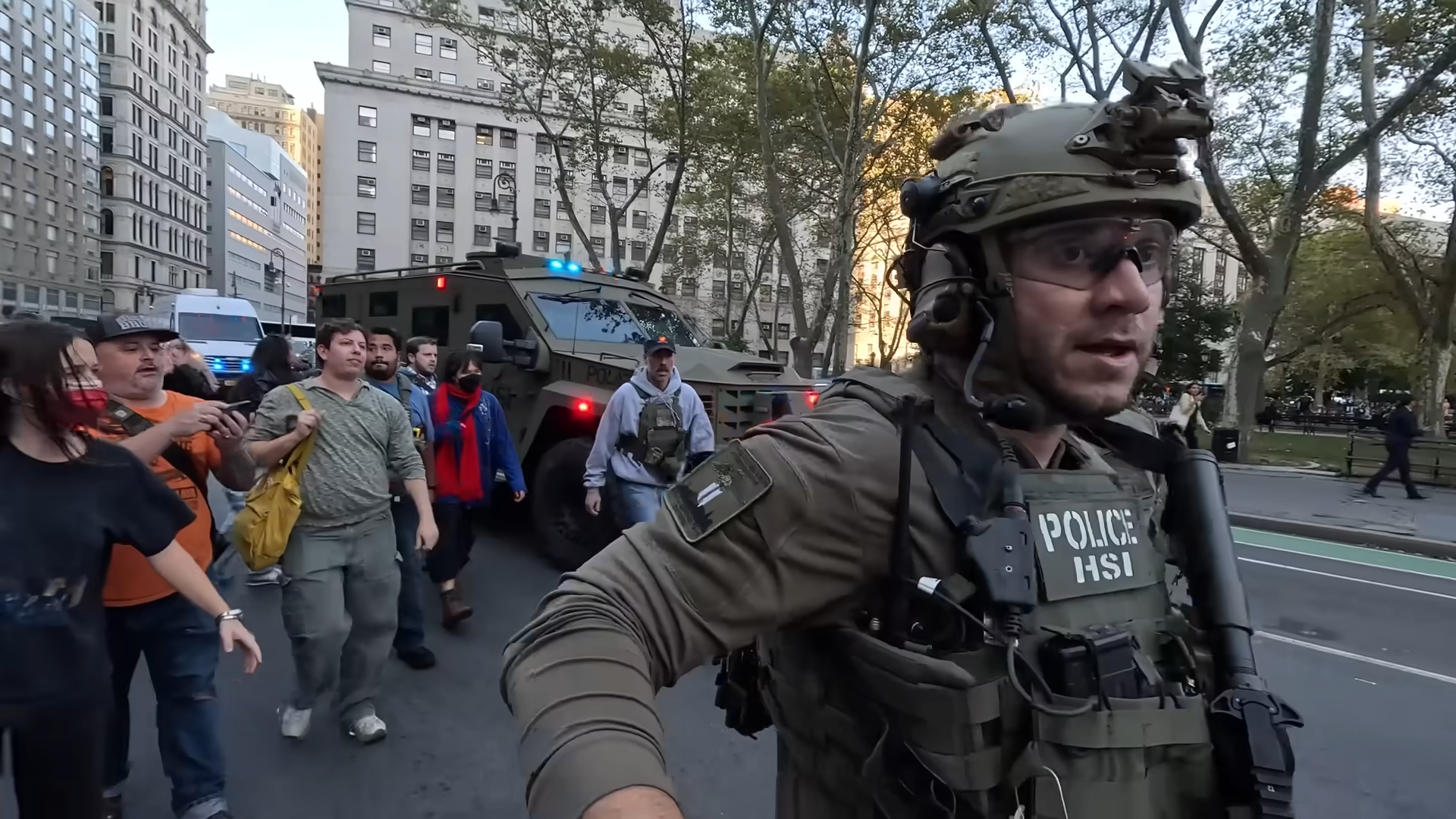 What an ICE raid in New York City actually looks like