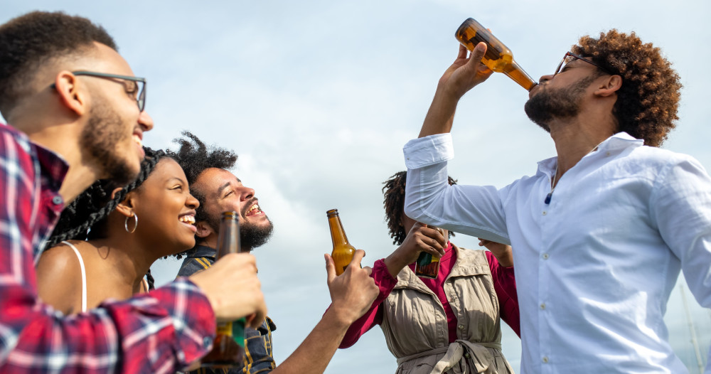 Canicule : pourquoi boire de l’alcool peut devenir dangereux pour votre ...