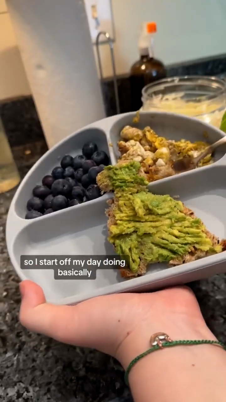 Day in my life as a homemaker on our homestead on our homestead