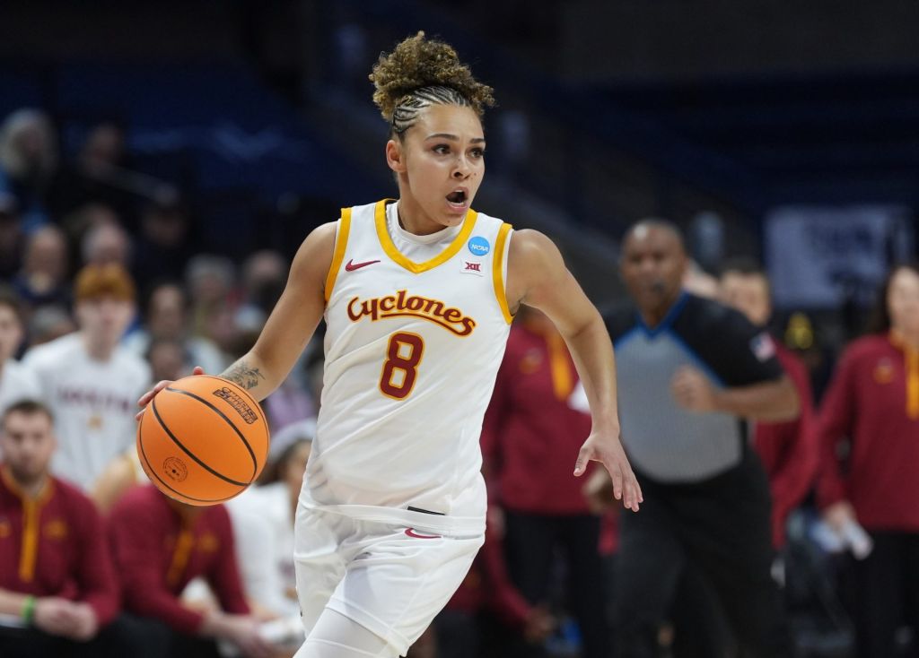 Women’s basketball players blast college sports bill