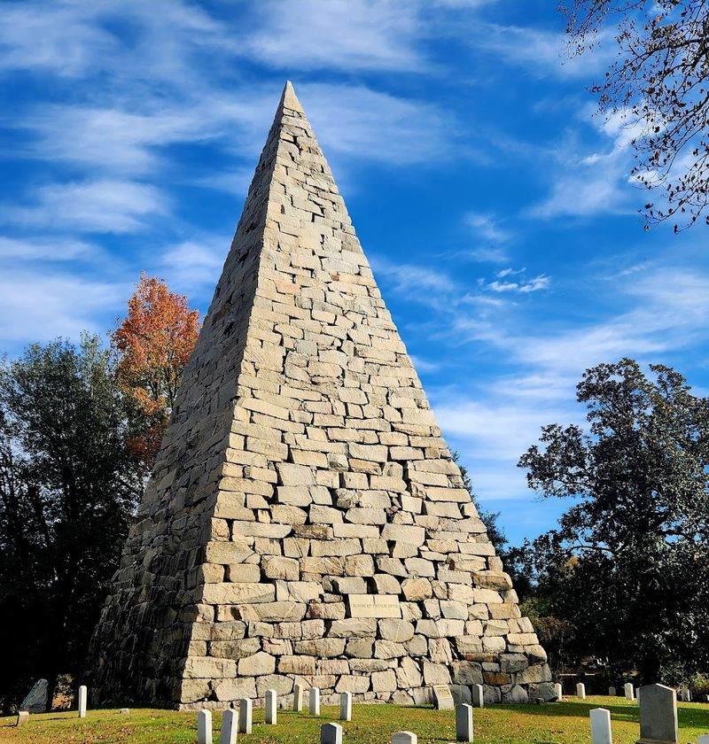 This Virginia Massive 90-Foot Goth-Style Stone Pyramid Honors Thousands ...