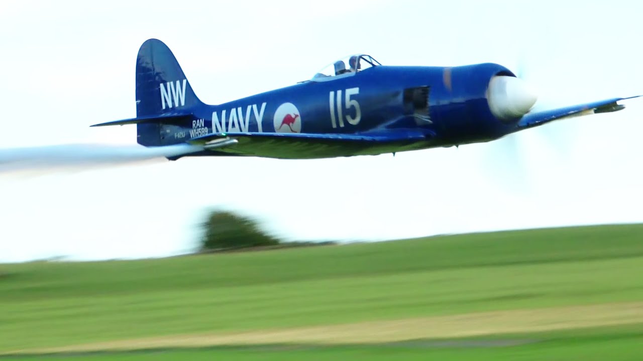 Watch this Sea Fury rip across the runway - "You hear it before you see it"