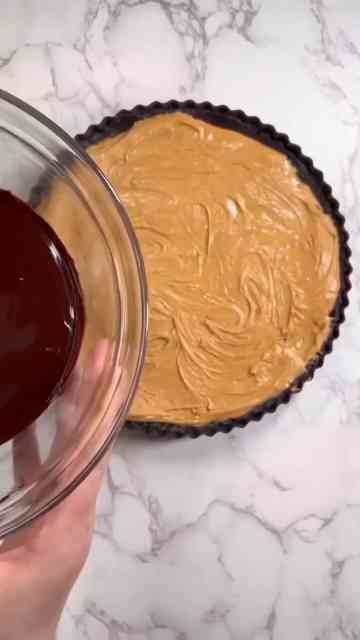 Easy no bake Oreo and peanut butter pie recipe