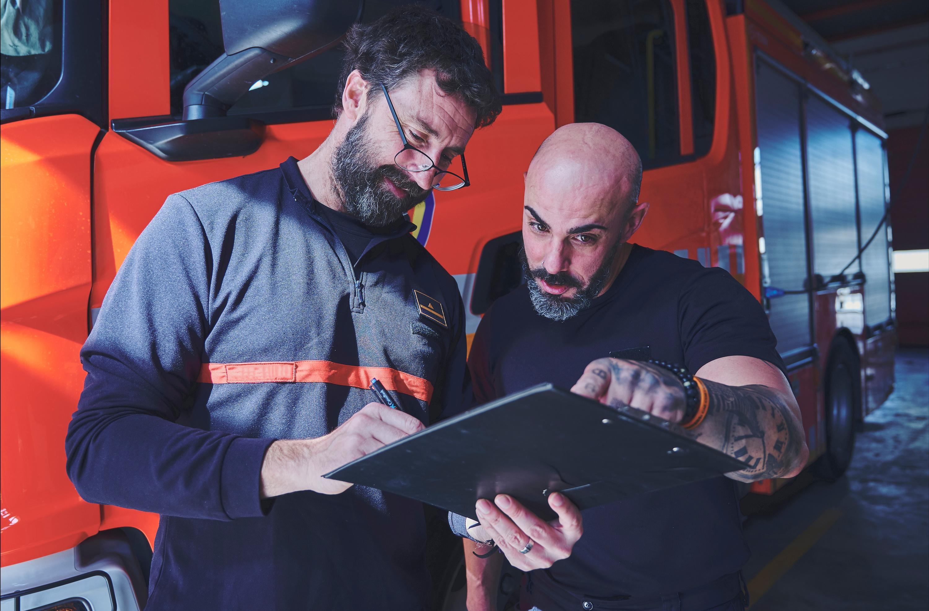 Loire-Atlantique : les pompiers sommés de se raser, seule une ...