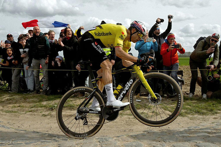 Major fire damages famous Paris-Roubaix restaurant L'Arbre