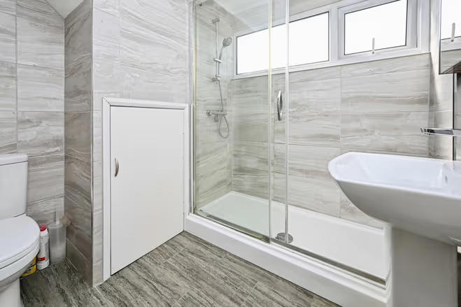 Three bedroom semi detached house in Mansfield for over £170,000 with ...
