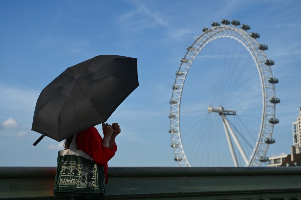 London 'cooking' as UN chief warns of heatwave crisis