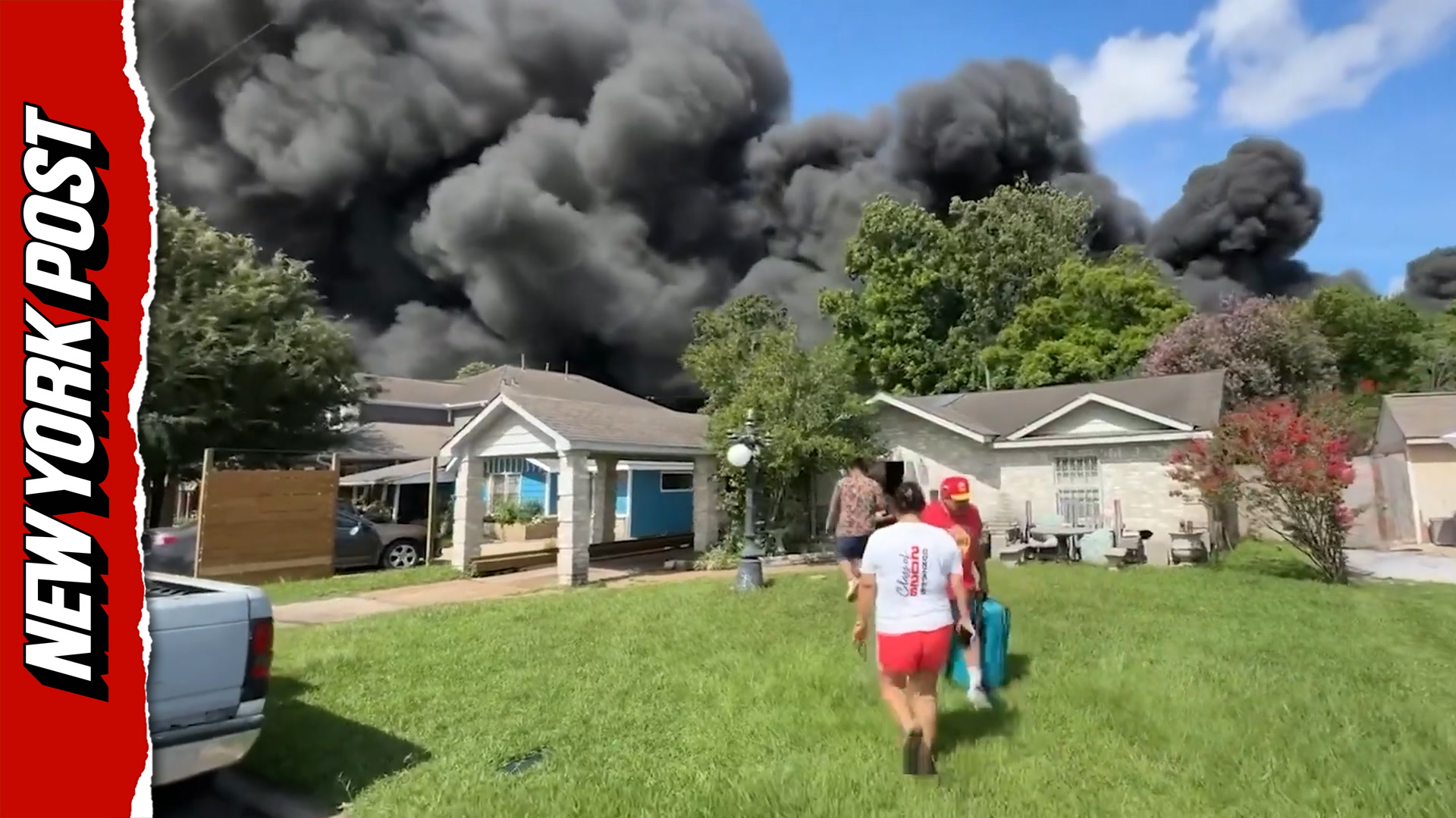 Massive fire in Houston, Texas covers city in giant clouds of black smoke