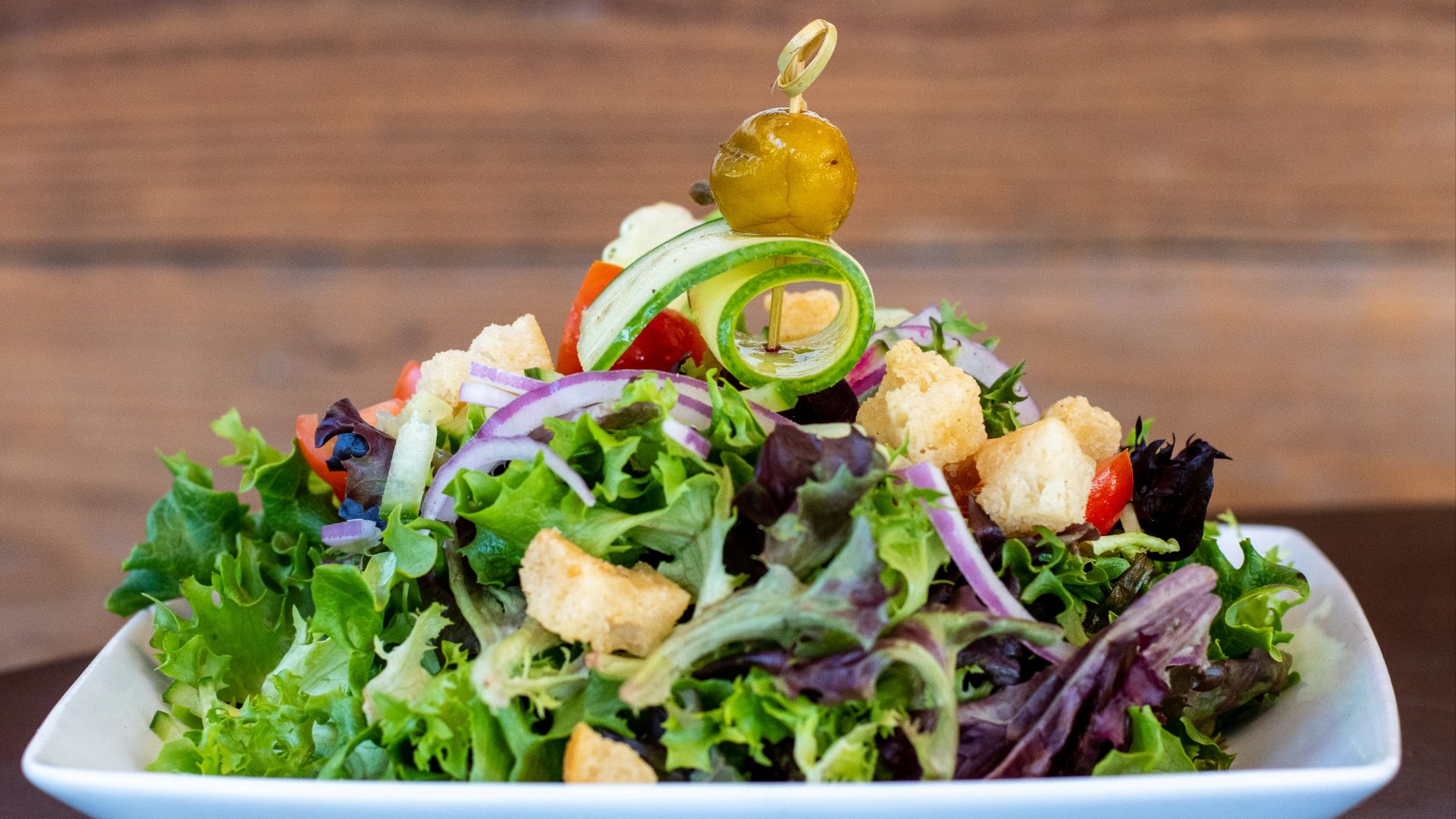 10 Potluck Dishes That Will Disappoint & That Pleasantly Surprise
