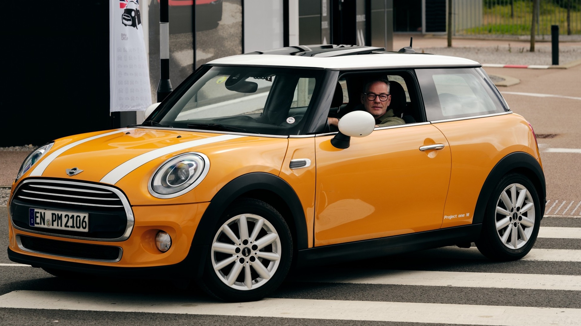 Photos: Mini Cooper hits 621,000 miles on its original engine after 12 ...