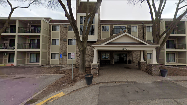 Man dies after falling from Minnetonka apartment's third-floor balcony