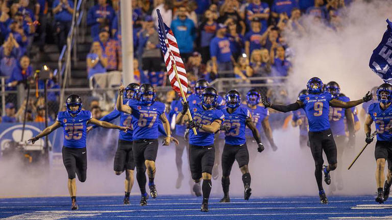 Rising Colorado defensive back commits to Boise State