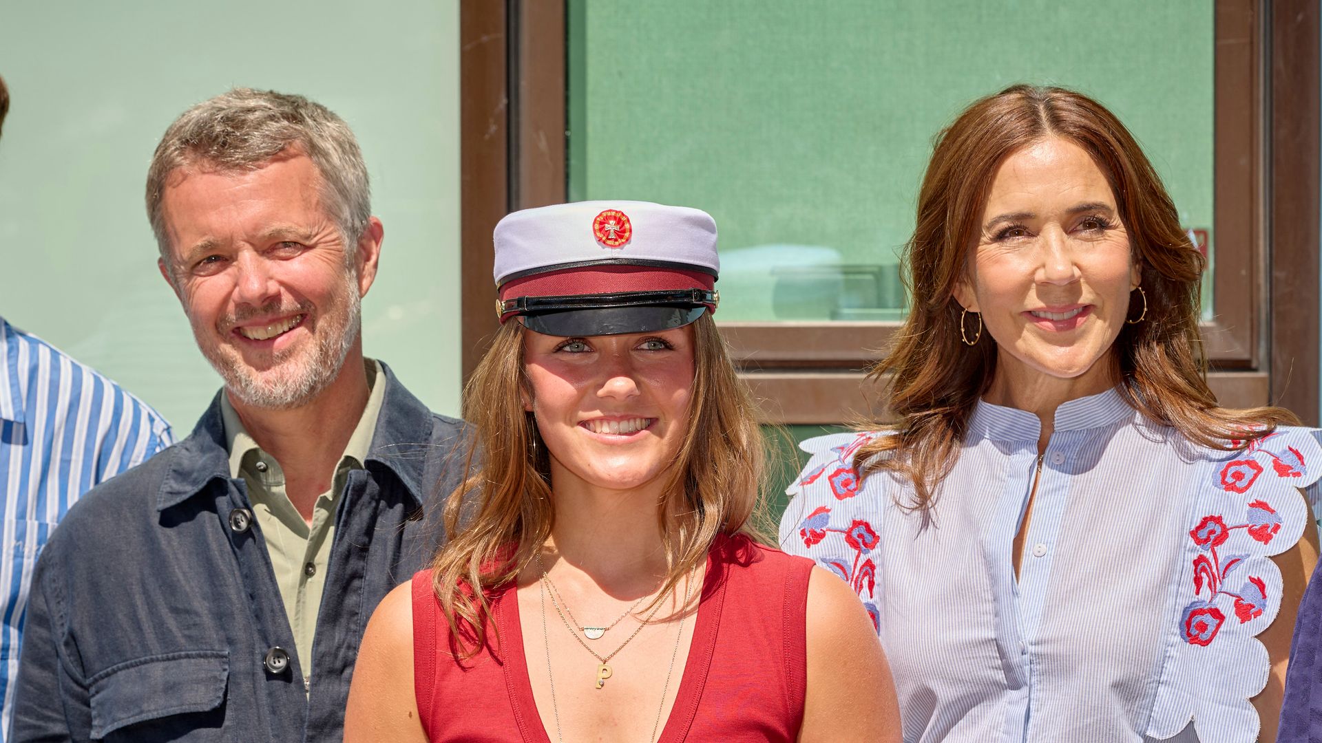 Isabella de Dinamarca se gradúa ante sus padres, los reyes Federico y ...