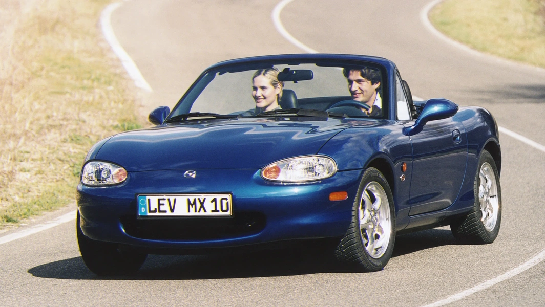 Second-generation Mazda MX-5 NB: Design, performance, and value