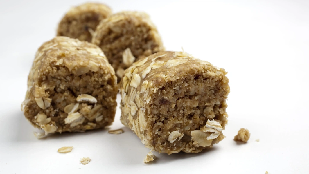 7 sweet and savory date snack ideas