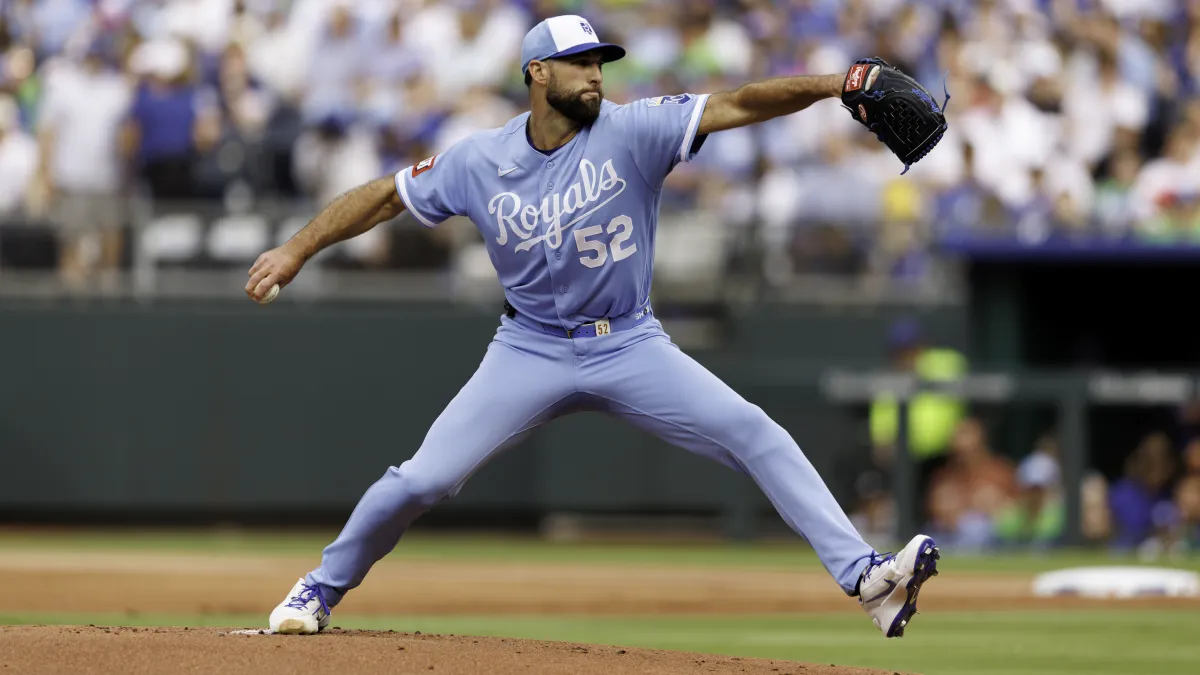 Former Red Sox pitcher boosts trade deadline value