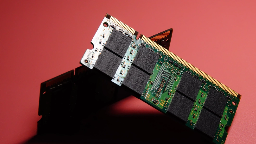 Valve launches costly Steam Machine with DIY alternative