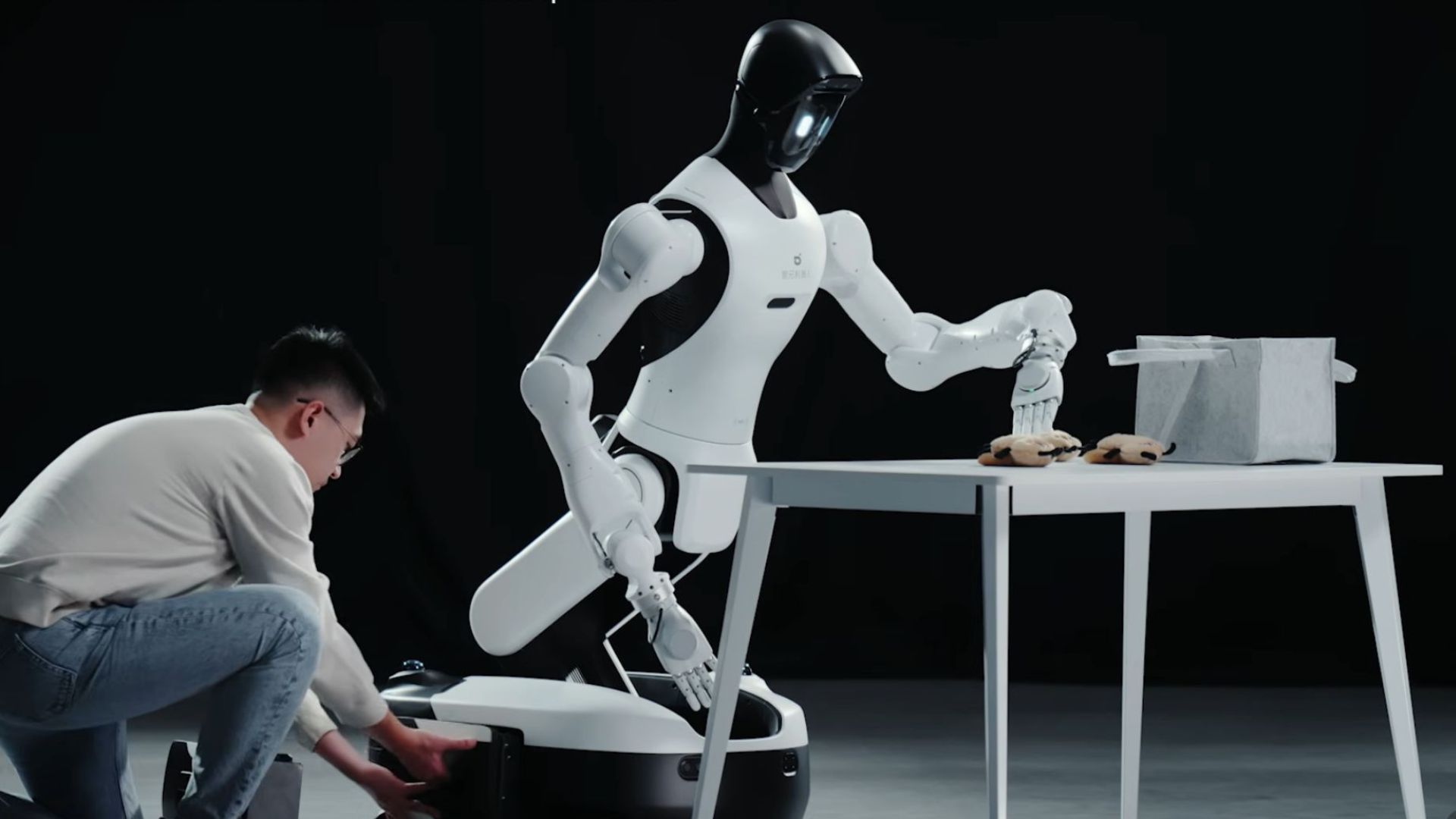 Watch: Agibot humanoid workforce goes live at Chinese tablet production ...