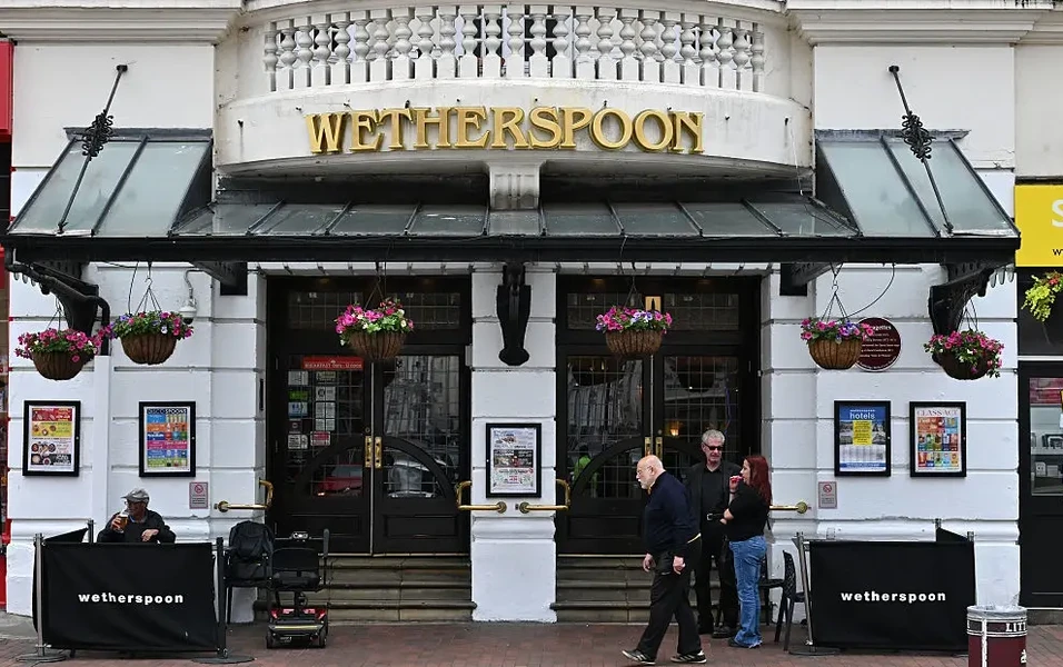 Norwich pub faces backlash over seagull no-refund policy