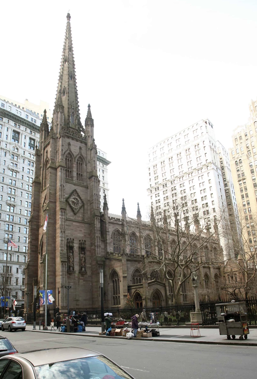 18 secrets of Wall Street guarded by that bull statue