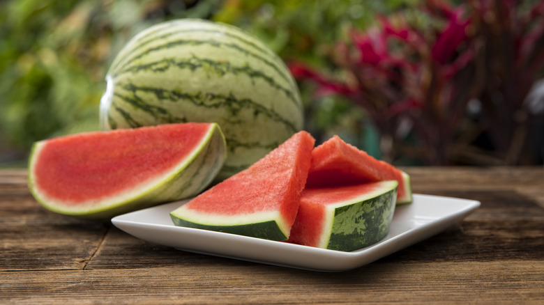 What you need to know to choose the tastiest watermelon at the store