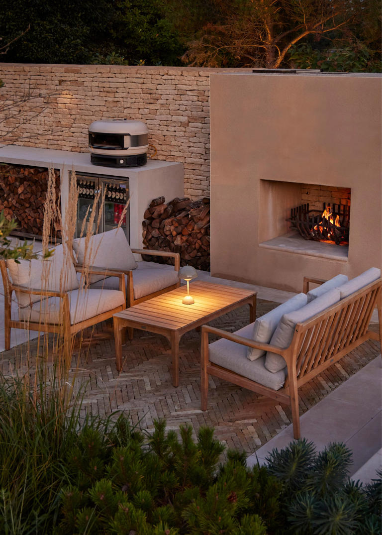 6 tricks for hosting a successful cook-your-own-pizza party outdoors ...