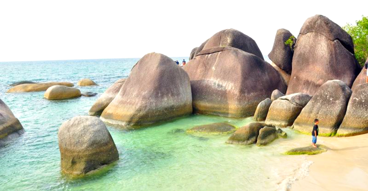 Forget the postcards, these 15 Southeast Asian islands tell a different ...