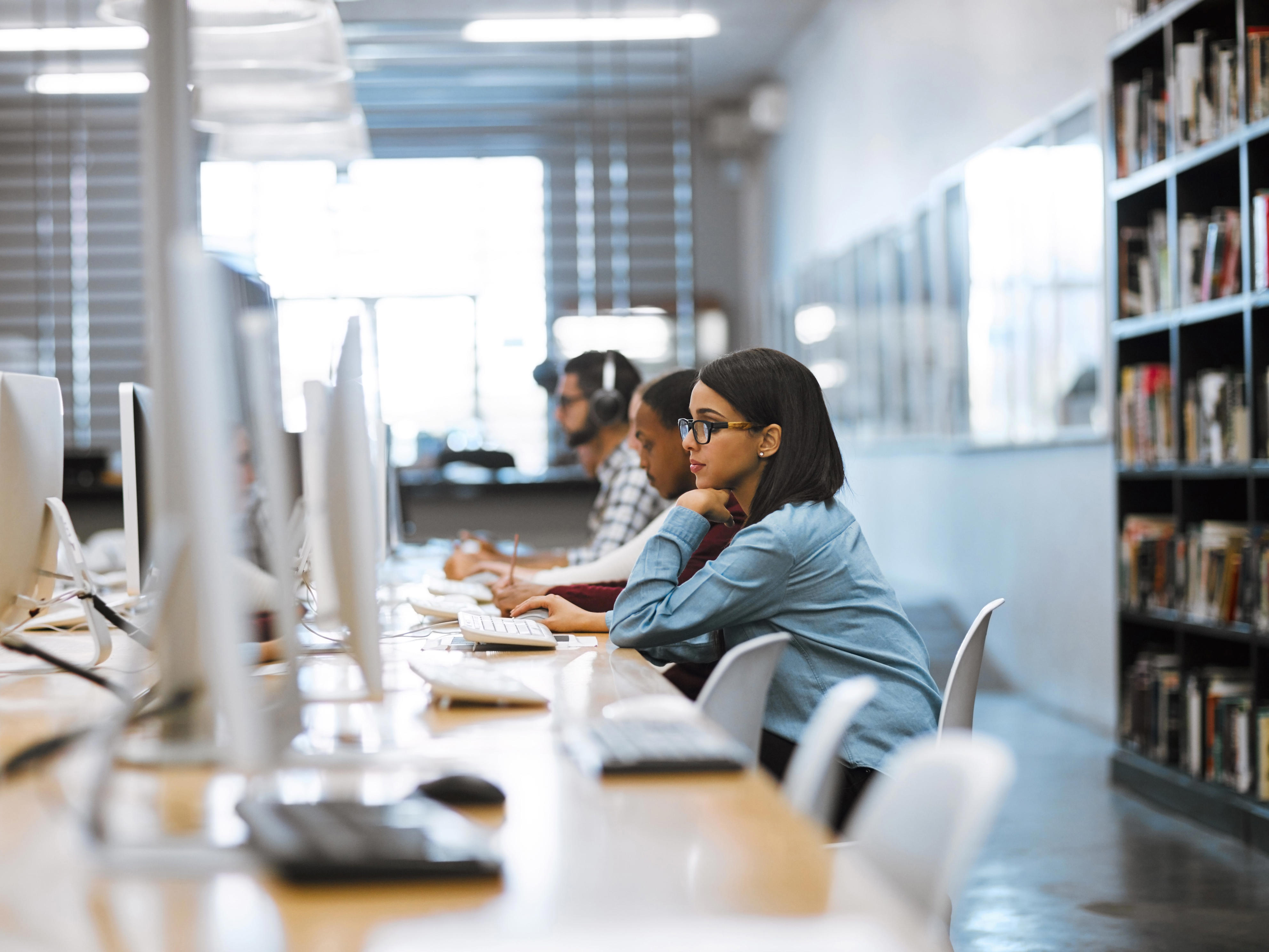 I'm a college admissions expert, and my top students use AI. Here's how ...