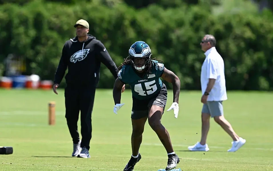 Eagles' deep roster sets stage for fierce camp battles