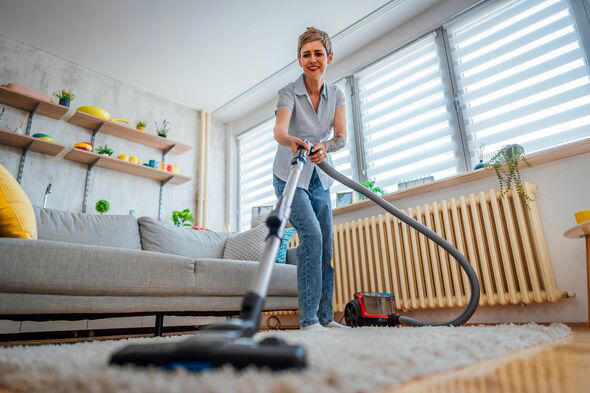 Remove yellow pollen stains from the carpet instantly with 37p natural item