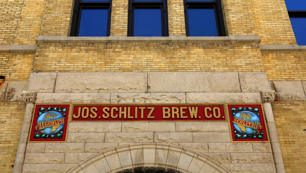 US beer sales fall amid shifting consumer tastes