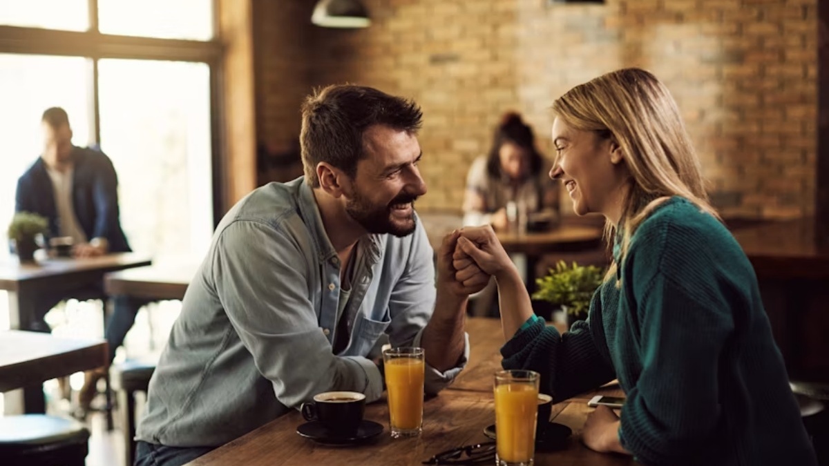 The 7 zodiac signs that flirt better than everyone else