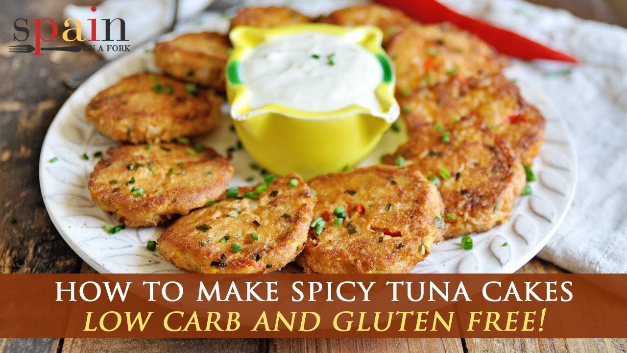 Spicy Spanish tuna cakes with garlic yogurt aioli