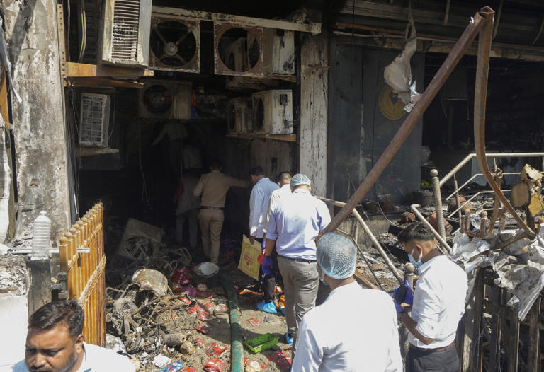 Lucknow fire: SIT gathers evidence, meets hospitalised victims; report ...