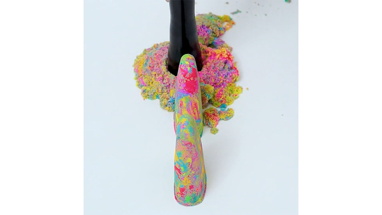 Satisfying pressing rainbow sand ring with black tamper creating ...