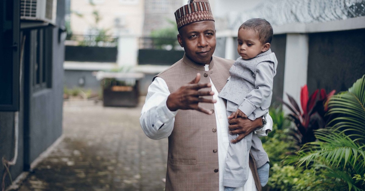 We asked 4 child psychologists what parenting style is best, they all ...