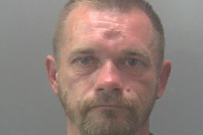 Watch as man is arrested as he deals drugs in Peterborough