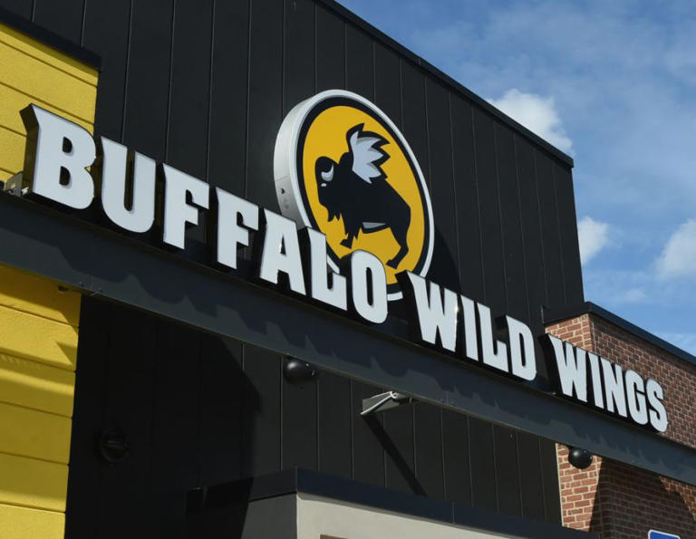 Buffalo Wild Wings opens carryout and delivery concept in Sunbury