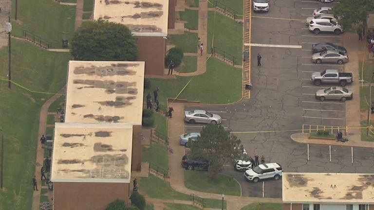 Police respond to shooting at west Charlotte apartments