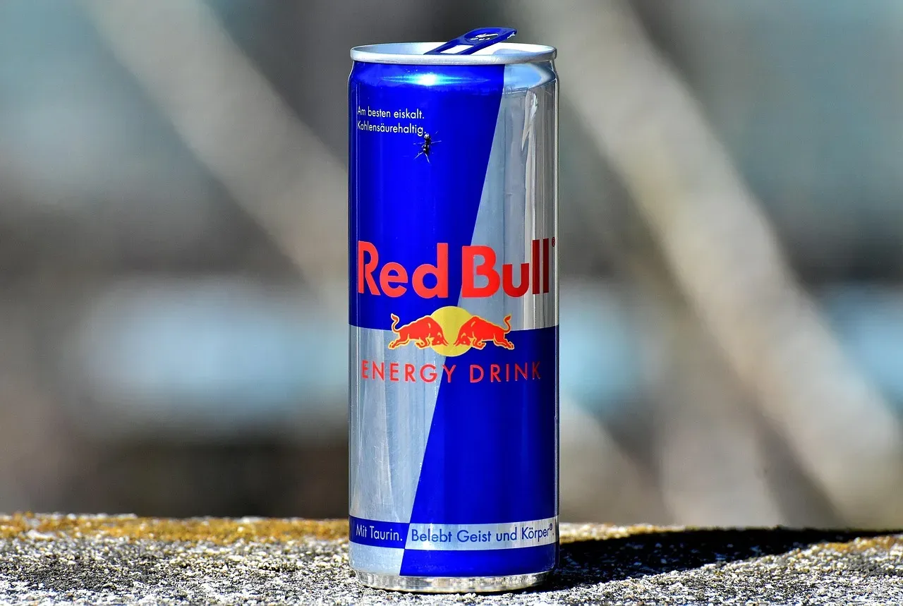 8 childhood drinks that are now banned in modern school cafeterias