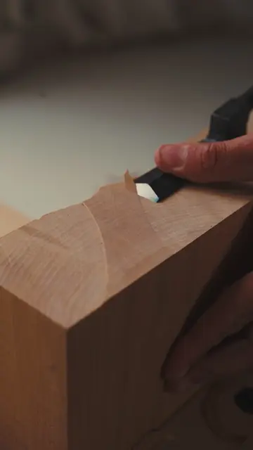 Sharpening a Japanese bent neck chisel for precise joinery