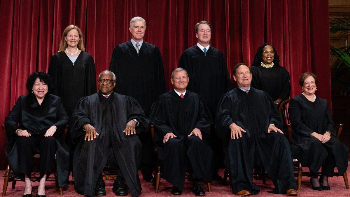 Conservative justices Samuel Alito and Clarence Thomas dissent, setting ...