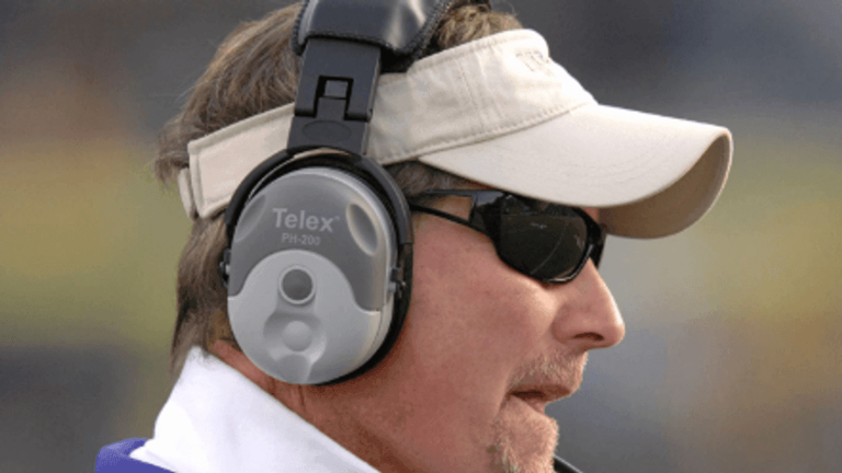 Funeral arrangements announced for former Western Carolina football coach