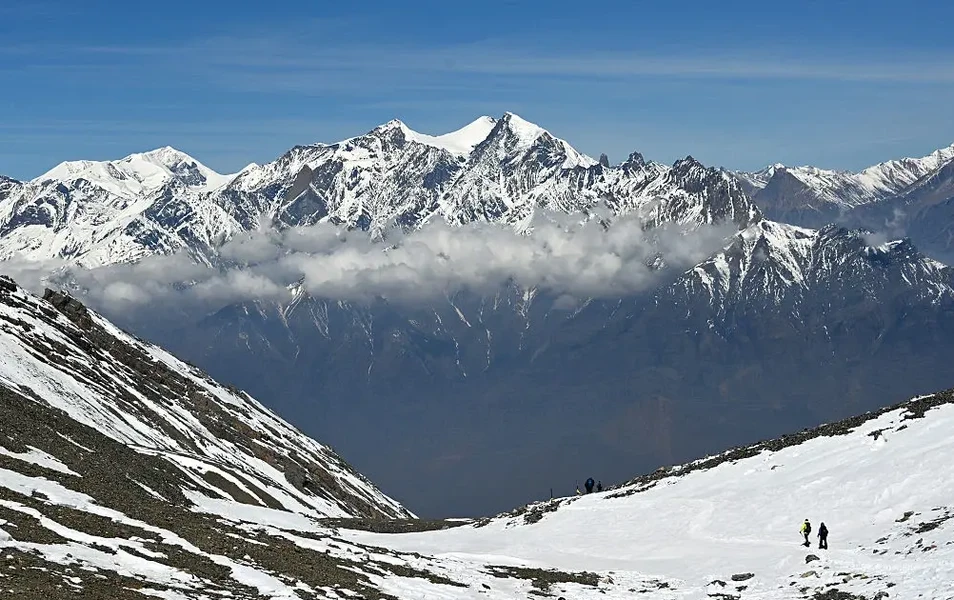 Rescue teams warn of rising Himalayan trekking risks
