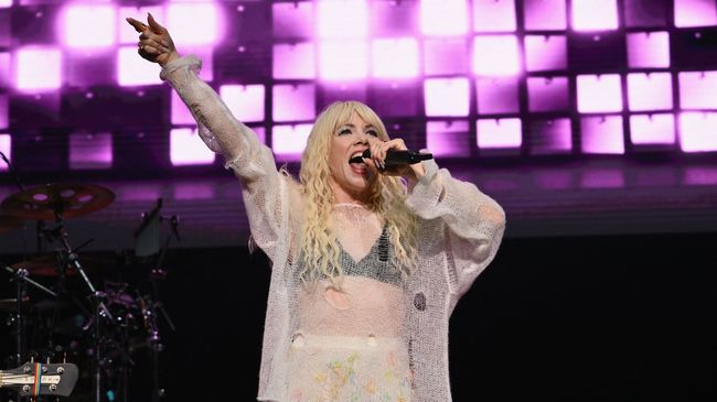 Carly Rae Jepsen sets music return with double album ‘Day and Night’