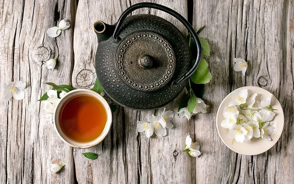 Decade-long study links tea drinking to stronger bones in older women