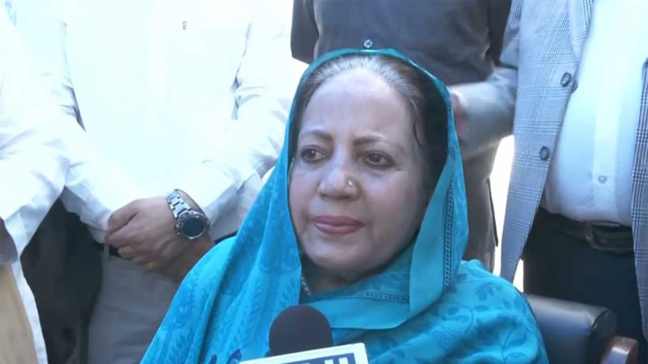 Pratibha Singh urges Congress to follow Virbhadra Singh's ideals