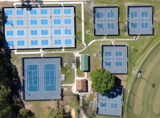 Pickleball game turns into 'bloody mess' after mom whacks man with ...