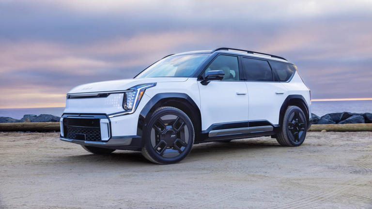 Kia’s EV9 June lease deals are here, and they’re hard to ignore