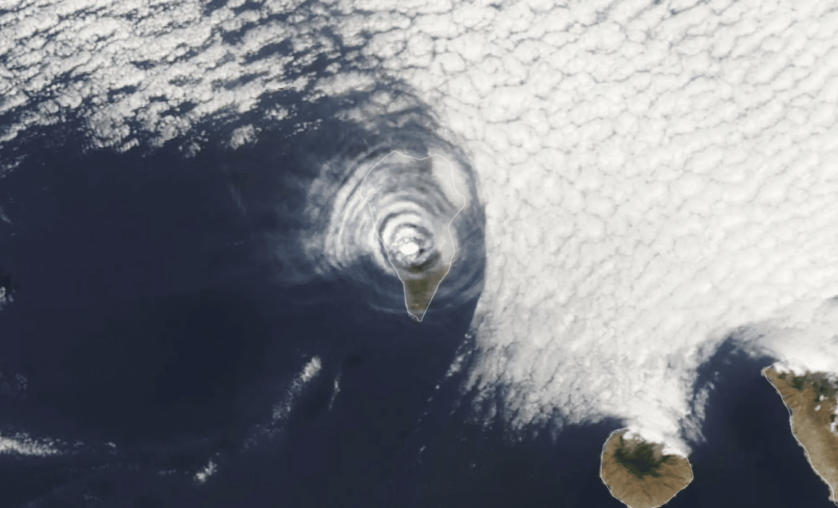 NASA captured a strange target-like cloud pattern above an erupting ...